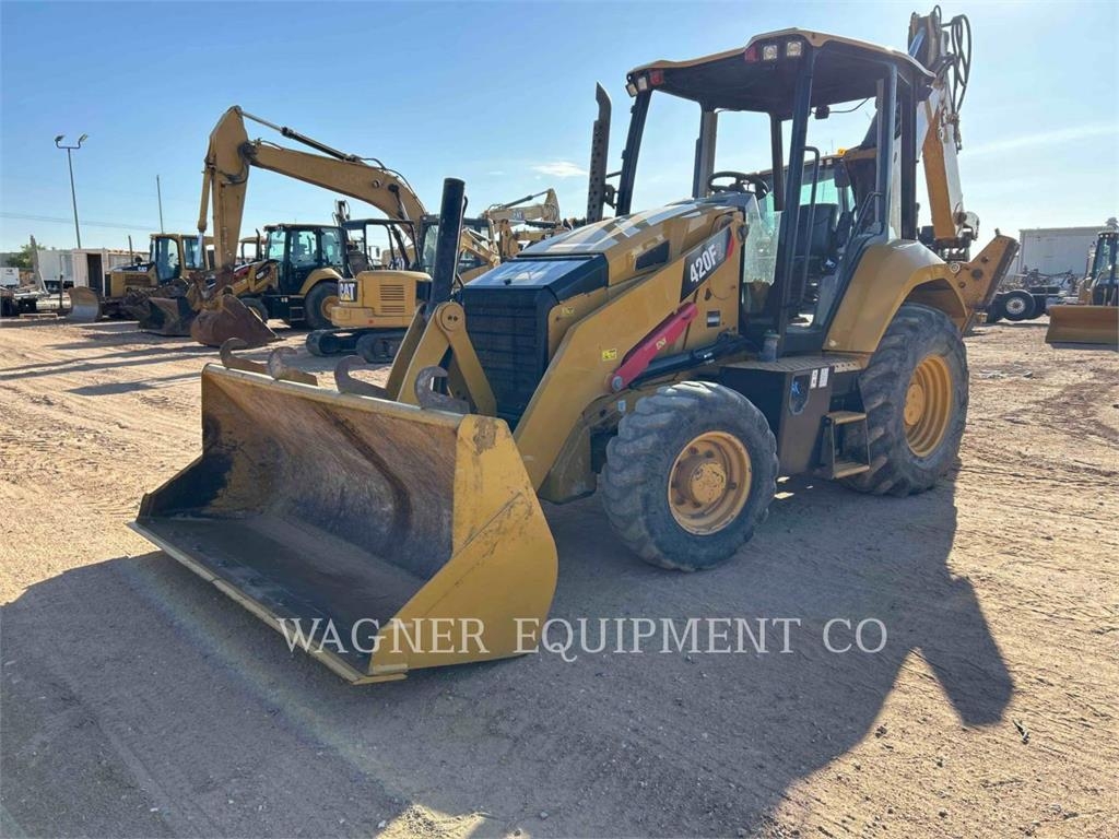 CAT 420F2 4WDE
