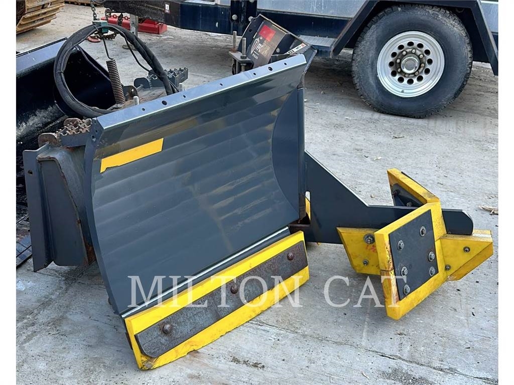 CAT 72 V-PLOW - 除雪 - 農業 - CATERPILLAR WORLDWIDE