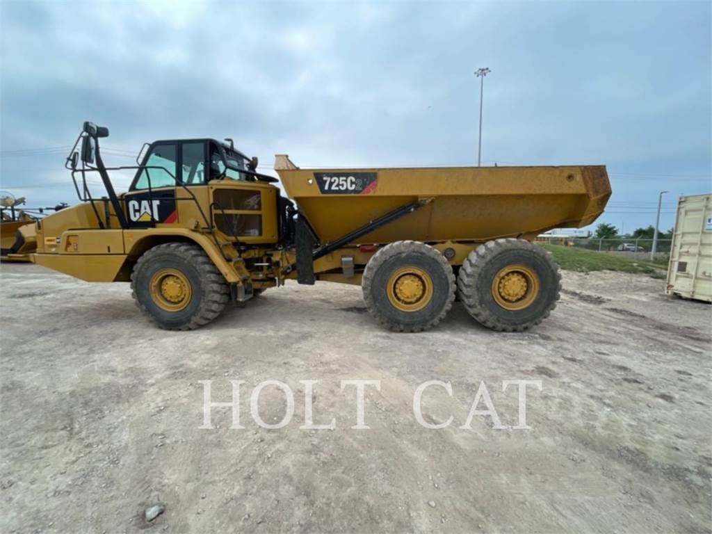 2018 CAT 725C For Sale - 220,000 USD | Cat Used