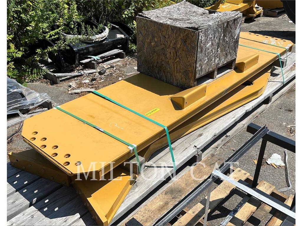 CAT 725C SCISSOR TAILGATE - cuerpo - Construcción - CATERPILLAR WORLDWIDE