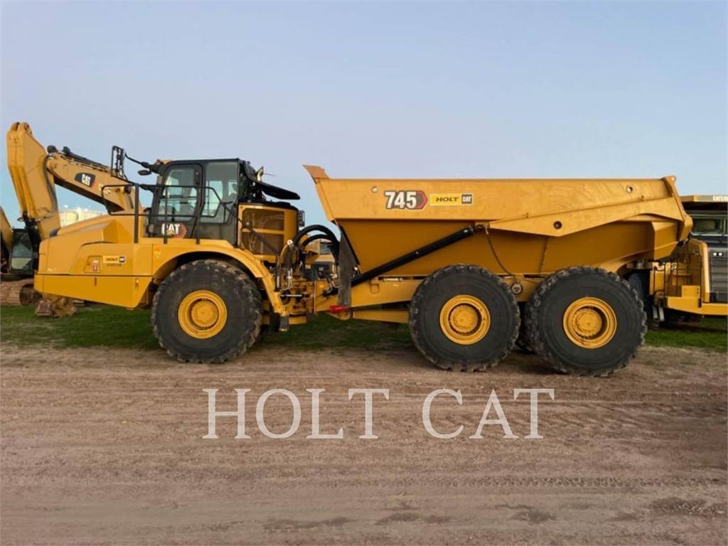 CAT 745