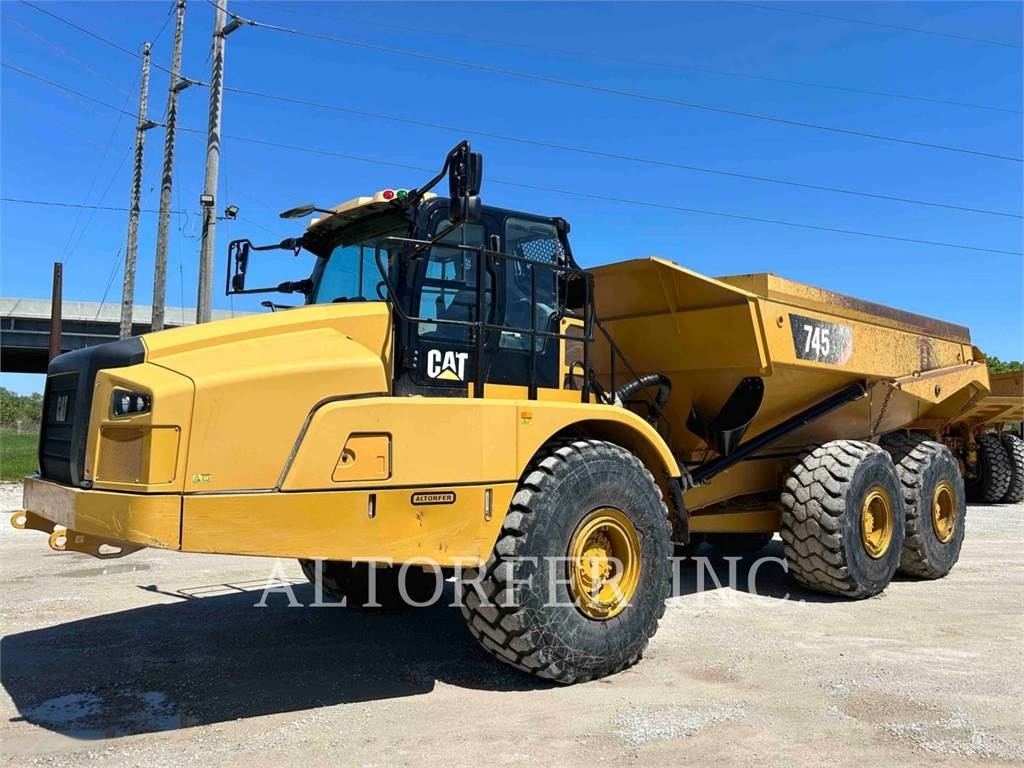 CAT 745-04A - Camiões articulados - Equipamentos Construção ...