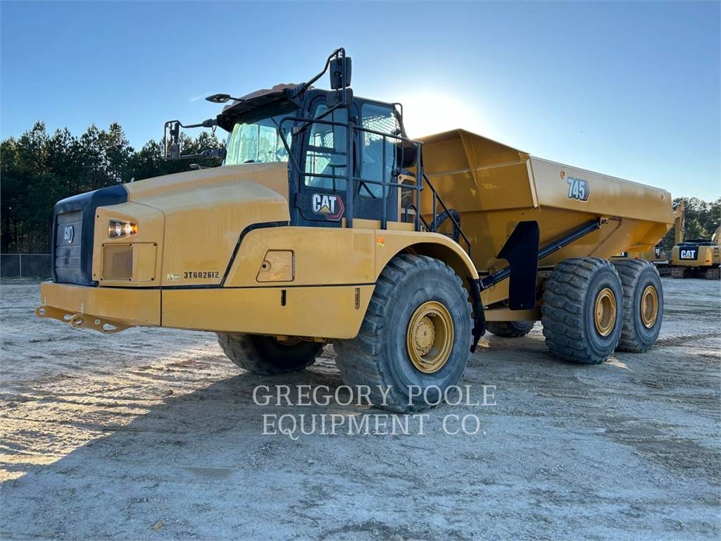 CAT 74504 - Dúmpers articulados - Construcción - CATERPILLAR WORLDWIDE