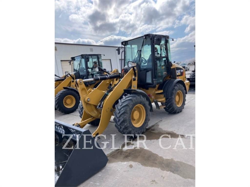 2019 CAT 908M For Sale - 70,250 USD | Cat Used