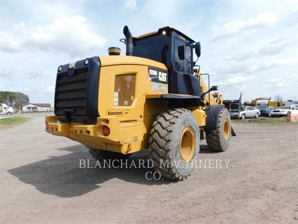 CAT 926M