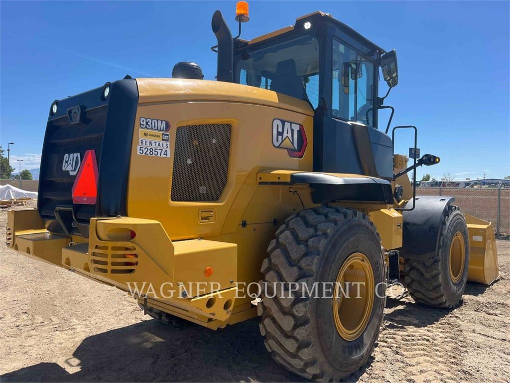 CAT 930M