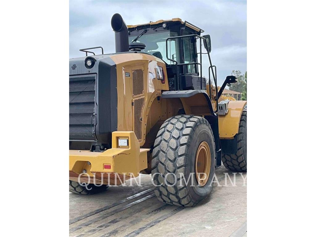 CAT 966M