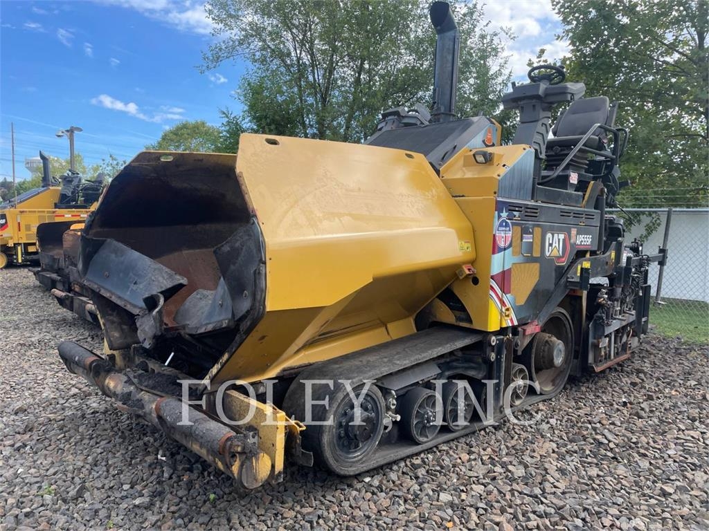CAT AP555F - Asfaltadoras - Construcción - CATERPILLAR WORLDWIDE