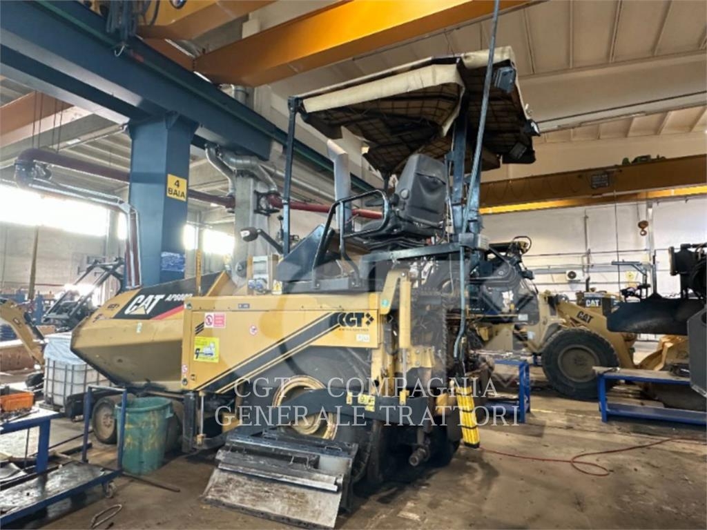 2010 CAT AP600D For Sale - - | Cat Used