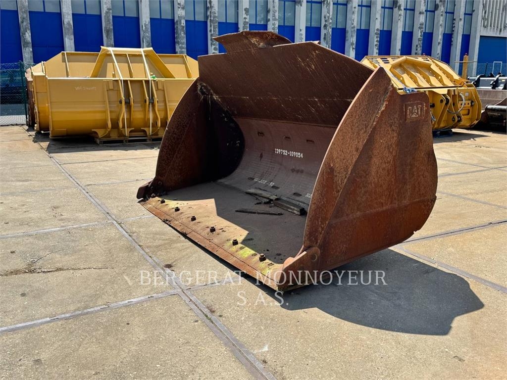 2020 CAT BUCKET GP / 5 CU M / FOR FUSION COUPLER For Sale - 7,030 USD ...