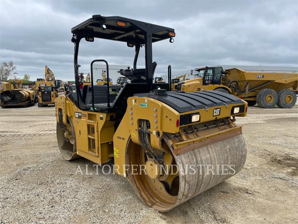 CAT CB10 - Rodillos de doble tambor - Construcción - CATERPILLAR WORLDWIDE