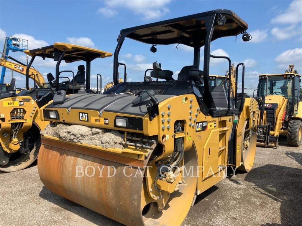 CAT CB13 - Rodillos de doble tambor - Construcción - CATERPILLAR WORLDWIDE