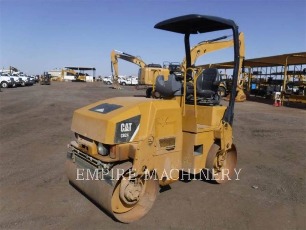 CAT CB24 - Rodillos de doble tambor - Construcción - CATERPILLAR WORLDWIDE
