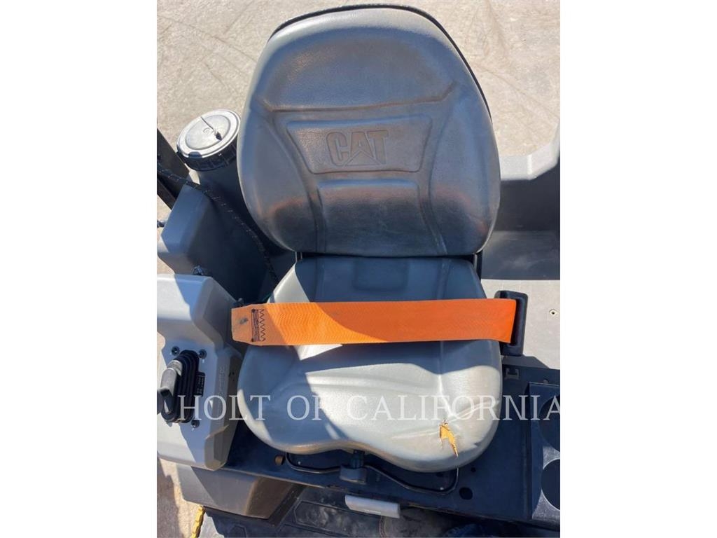 CAT CB4.0 - Compactadores - Construcción - CATERPILLAR WORLDWIDE