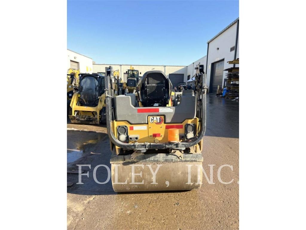 CAT CB4.0-03 - 双轮压路机 - 建筑设备 - CATERPILLAR WORLDWIDE