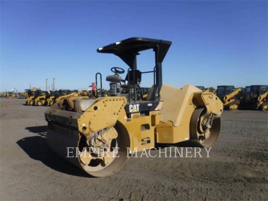CAT CB64 - Rodillos de doble tambor - Construcción - CATERPILLAR WORLDWIDE