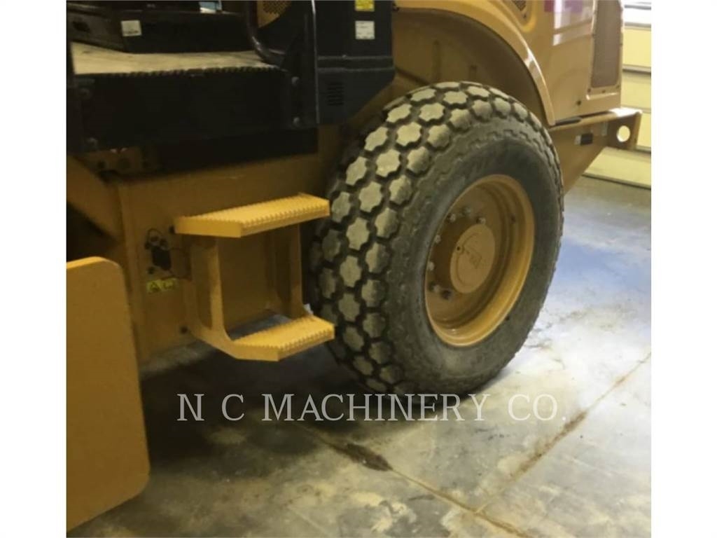 CAT CS44B - Asfaltadoras - Construcción - CATERPILLAR WORLDWIDE