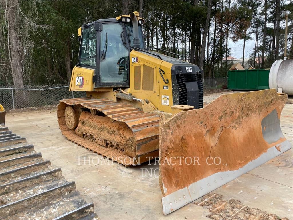 CAT D4