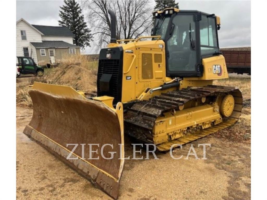 CAT D4