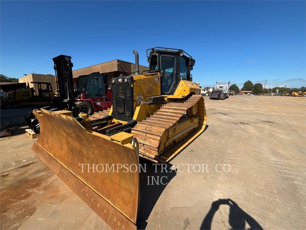 CAT D5