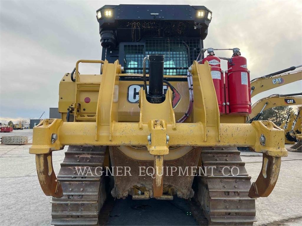 CAT D6