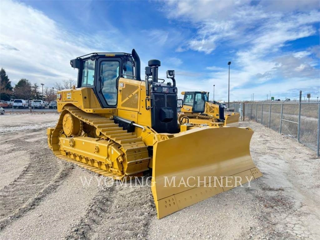 CAT D6