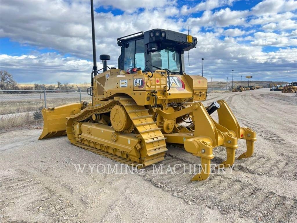 CAT D6