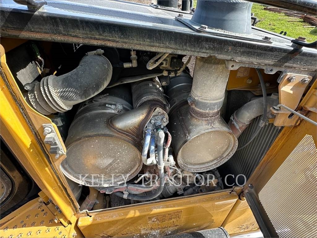 CAT D6 - Dozers - Tratores rastos - Equipamentos Construção ...