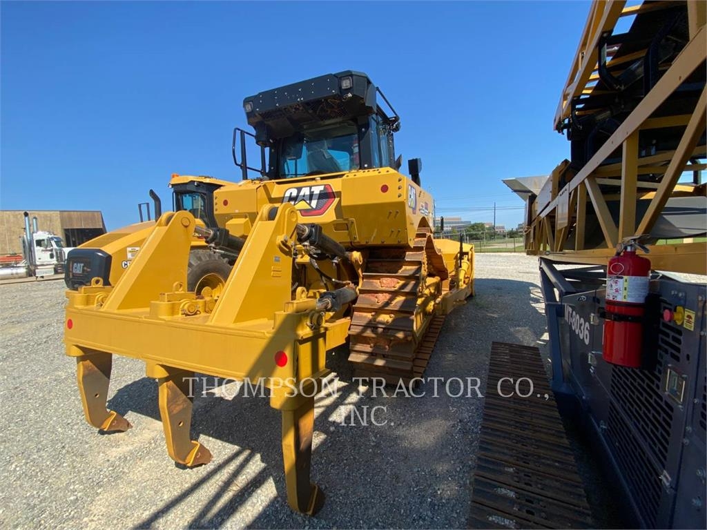 CAT D7