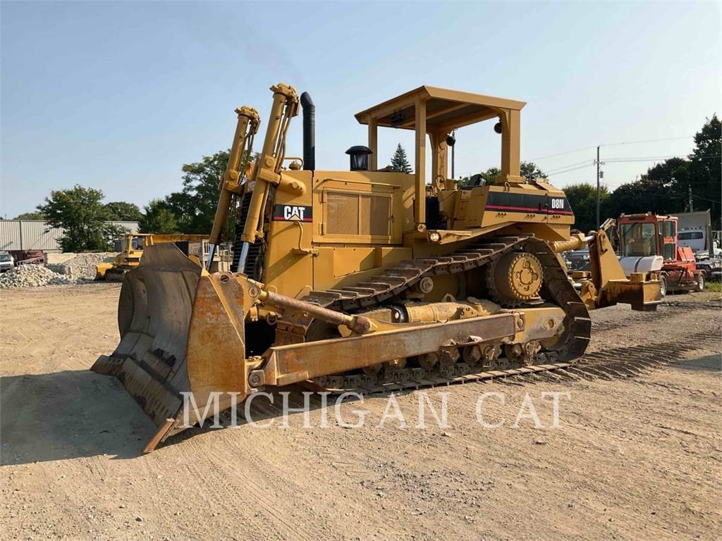 CAT D8N - Buldozer sobre oruga - Construcción - CATERPILLAR WORLDWIDE