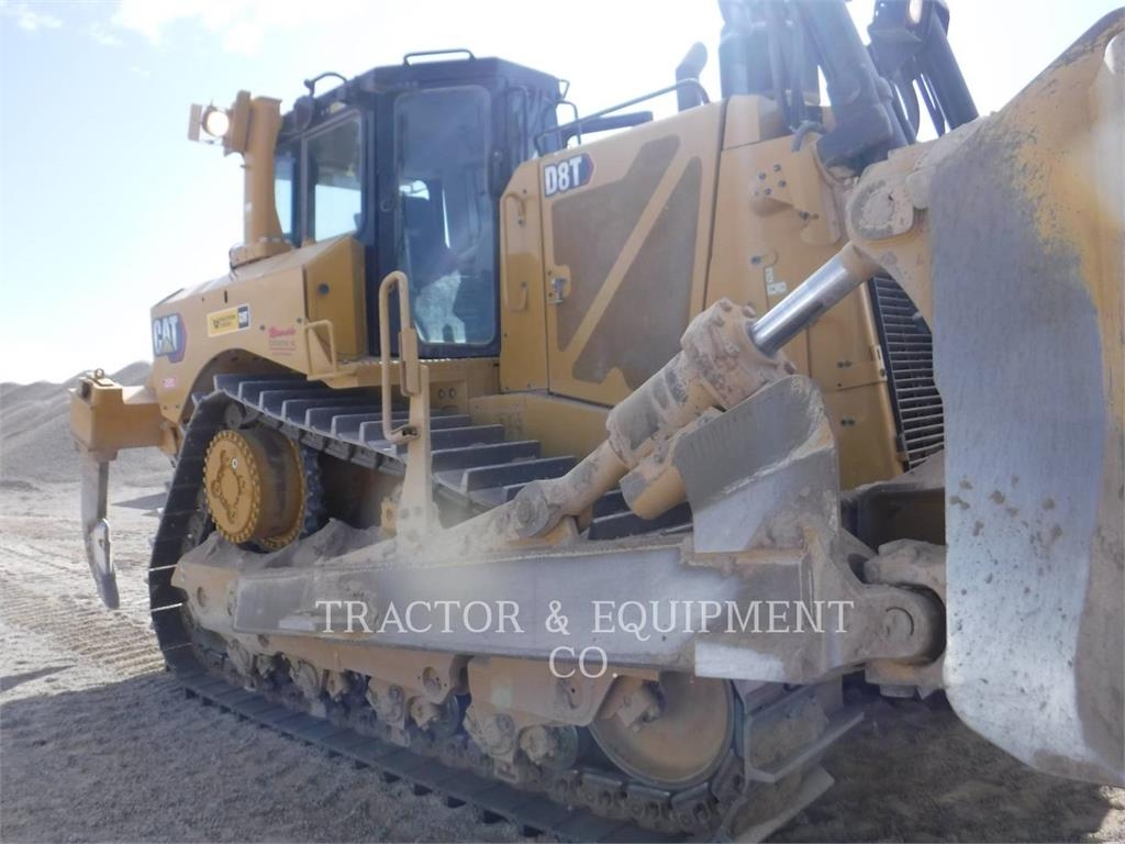 CAT D8T