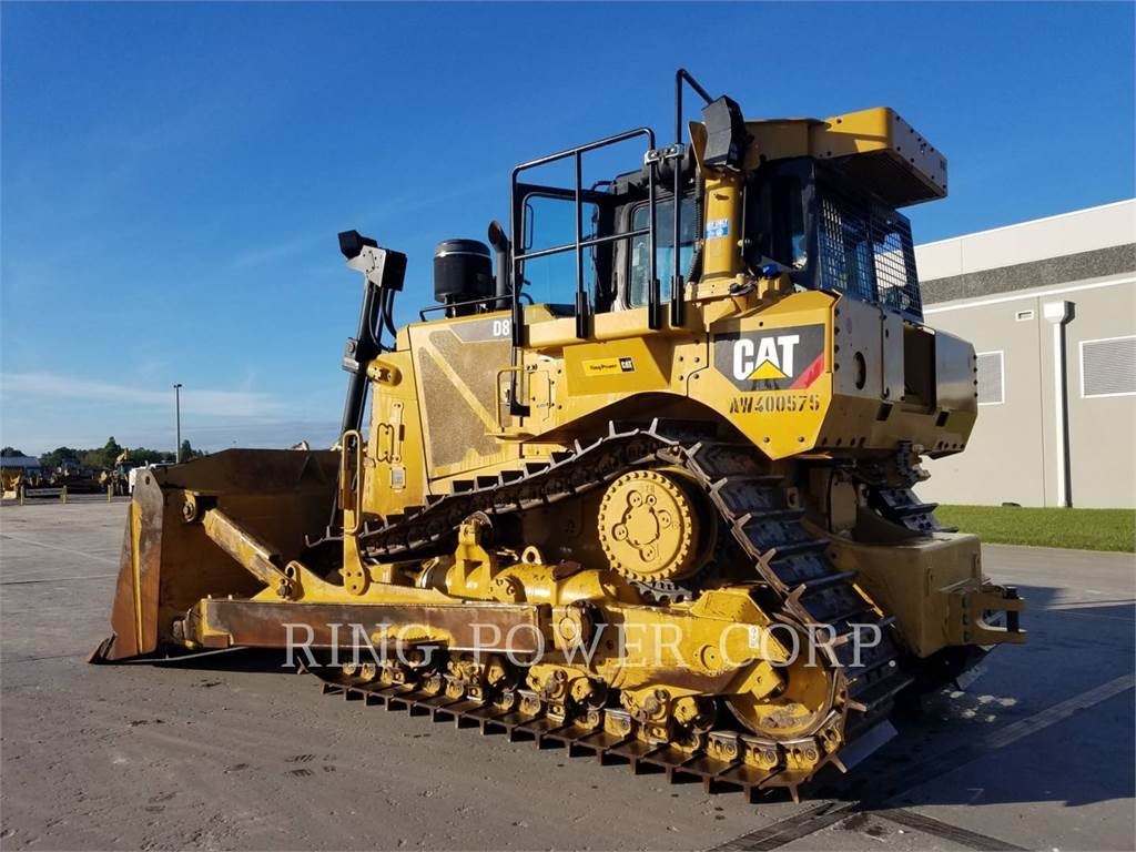 CAT D8T