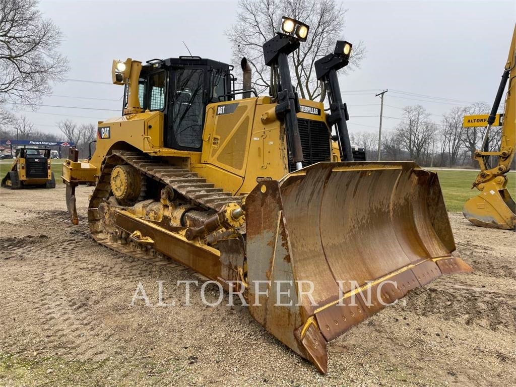 CAT D8T R