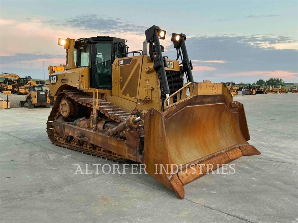CAT D8T R