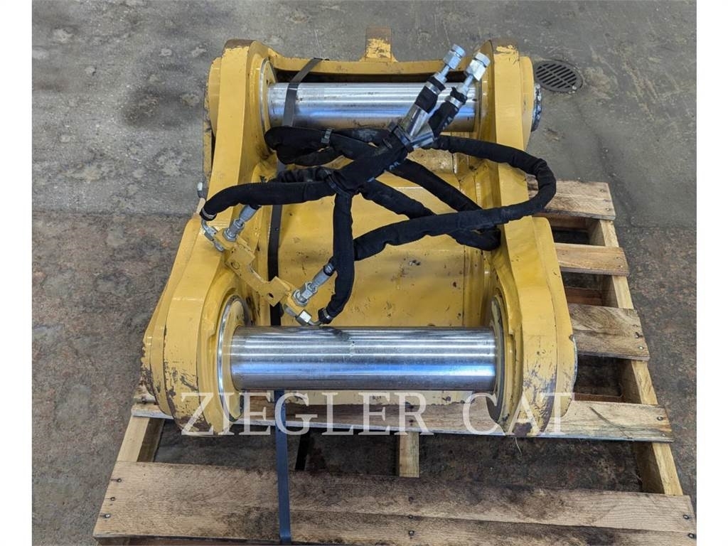 CAT DB LINK EXCAVATOR HYDRAULIC COUPLER - Enganches rápidos ...