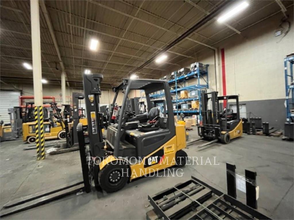CAT LIFT TRUCKS 2EP5000 - Electric Forklifts - Material Handling ...