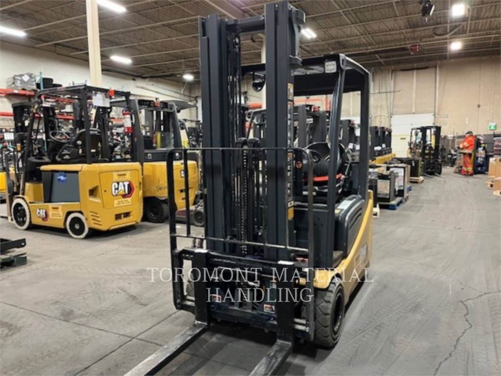 CAT LIFT TRUCKS 2ET4000-3V - Electric Forklifts - Material Handling ...