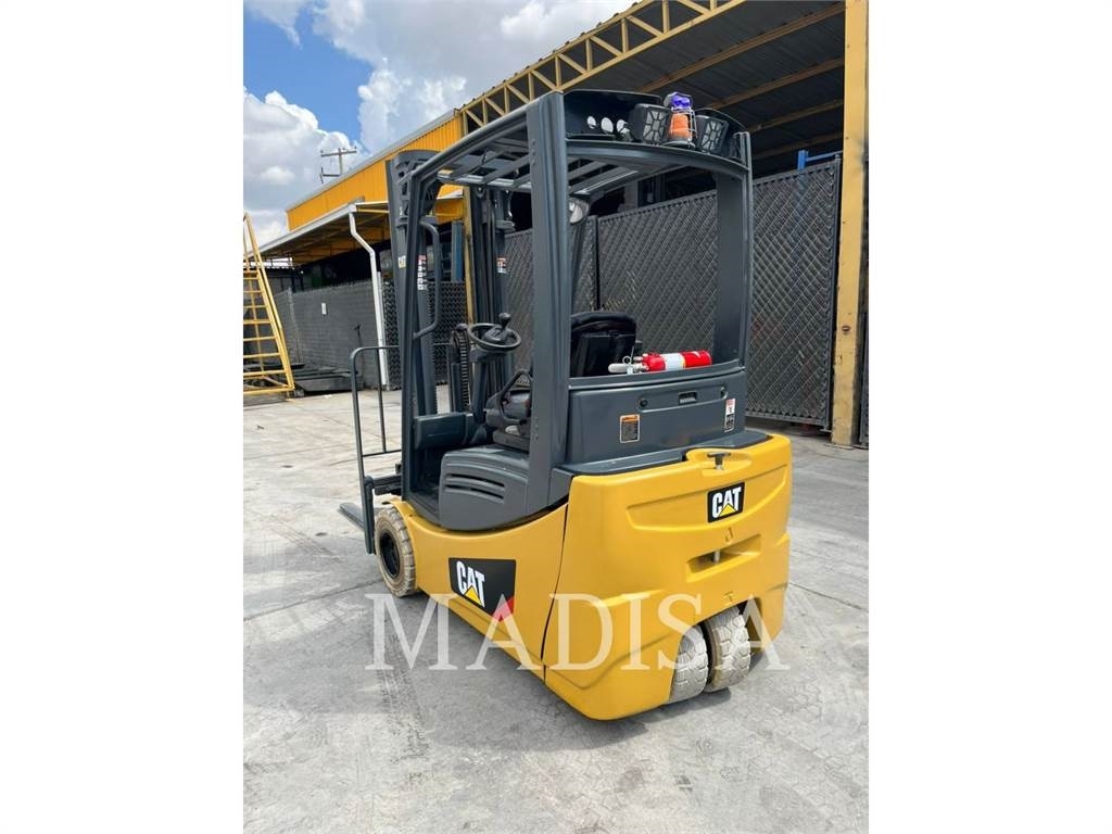 CAT LIFT TRUCKS 2ET4000-48 - forklifts - Material Handling ...