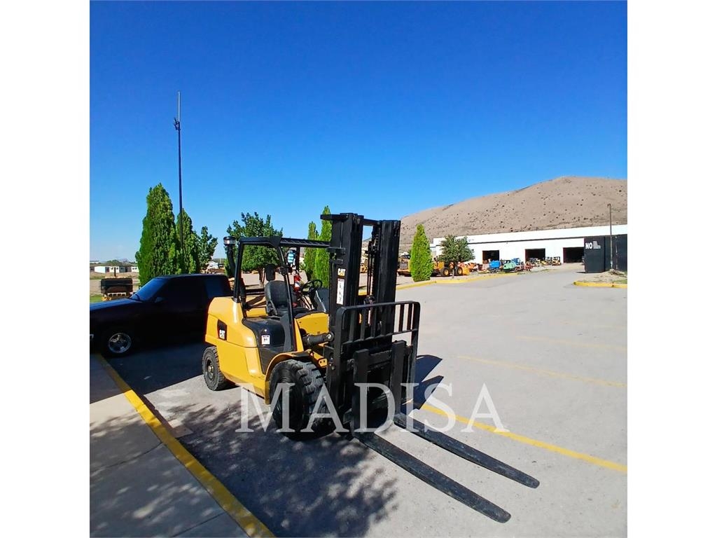 CAT LIFT TRUCKS DP50NM1-D - Diesel Forklifts - Material Handling ...