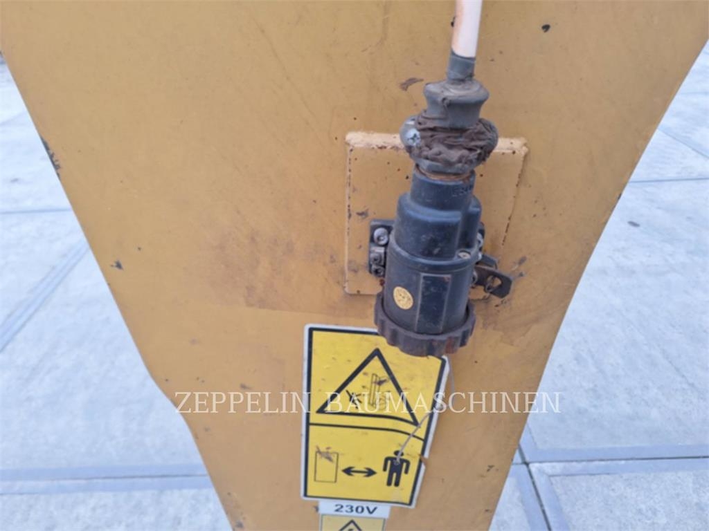 CAT MH3026-06C - 组装挖掘机 - 建筑设备 - CATERPILLAR WORLDWIDE