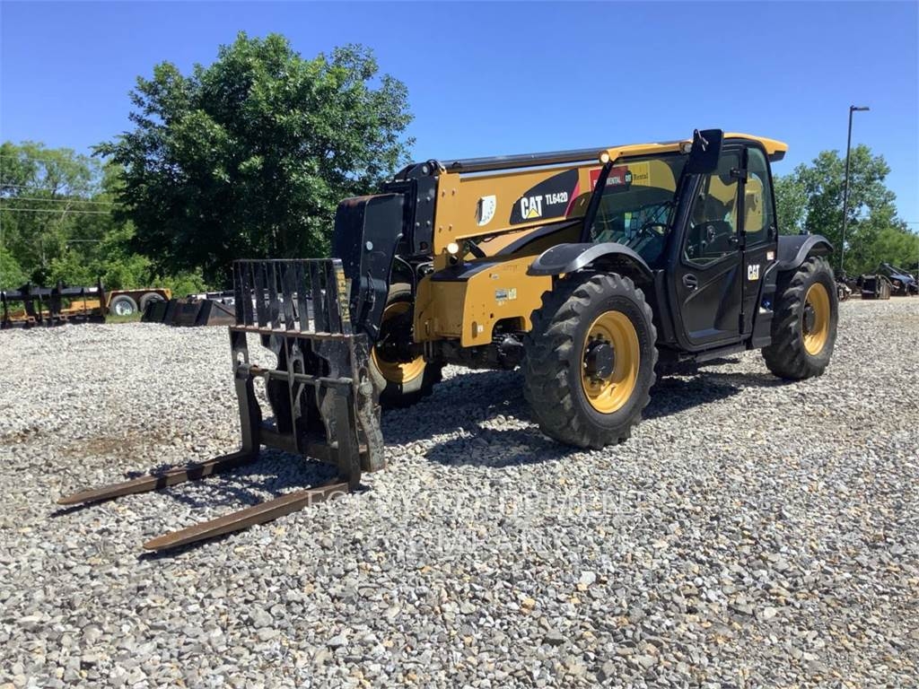 CAT Used Telehandlers & Telescopic Forklifts | Ritchie List