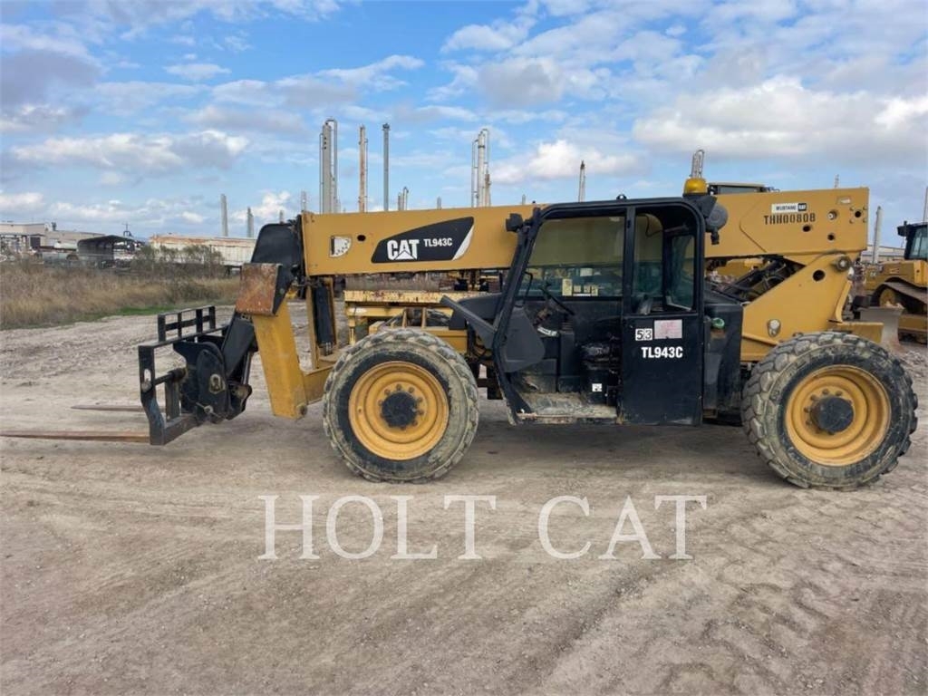 CAT TL943C