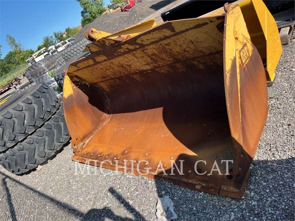 CAT WORK TOOLS (NON-SERIALIZED) 924K 2.70 - herramienta: cucharón ...