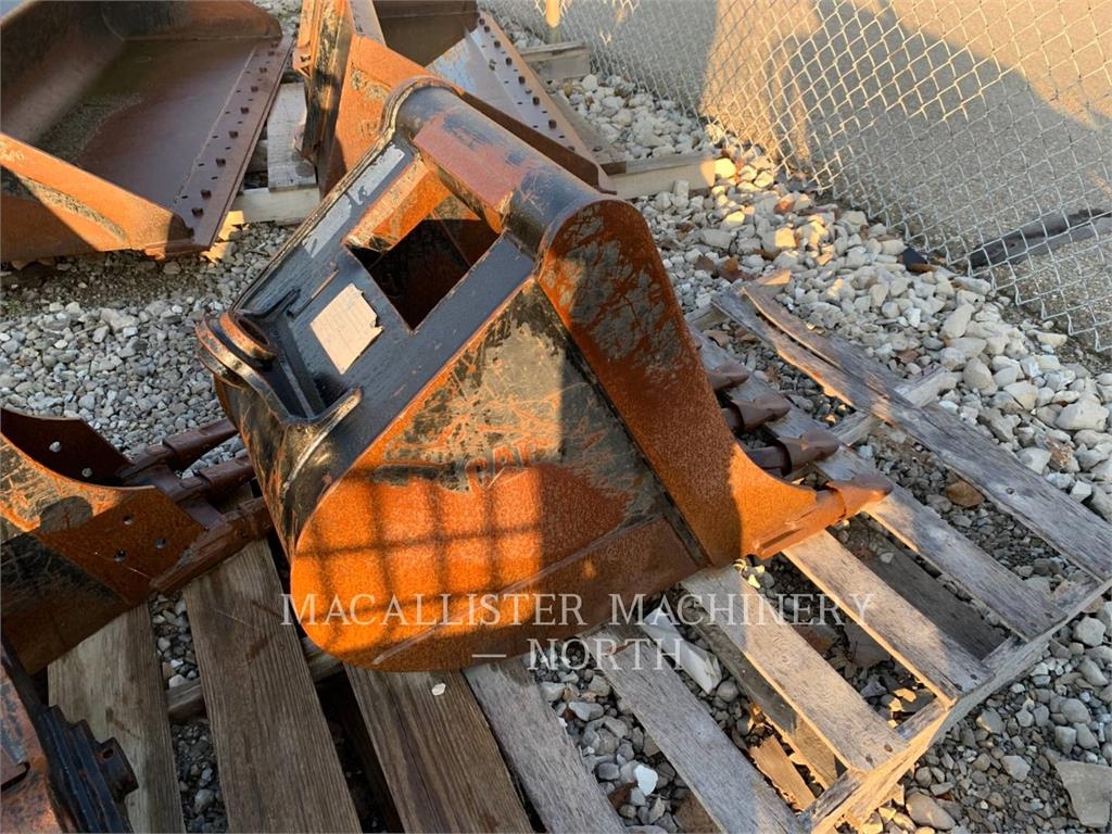 CAT WORK TOOLS (SERIALIZED) BHL PL 24 BKT