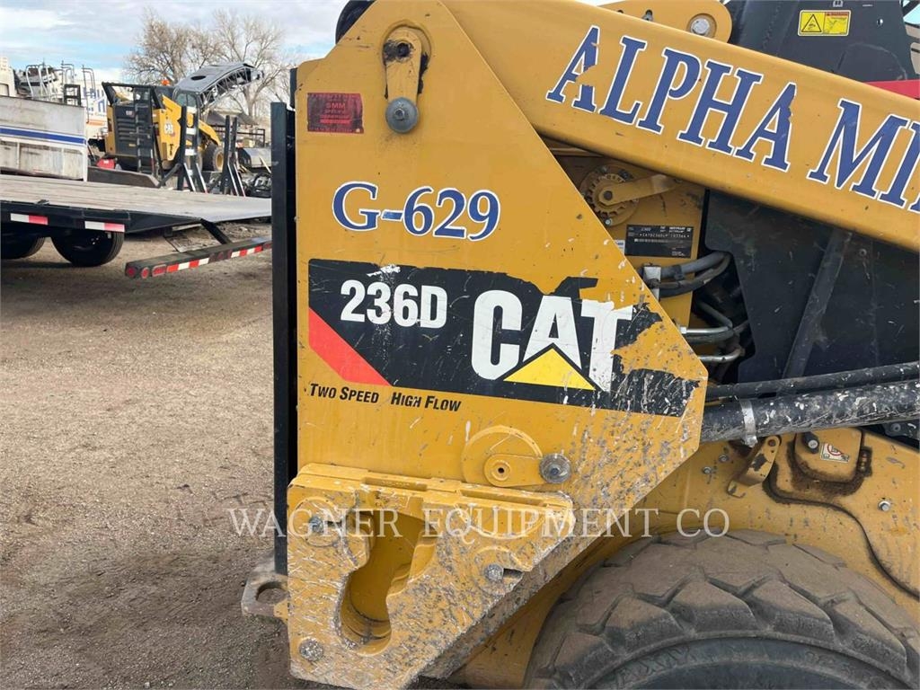 Caterpillar 236D HF - Mini incarcator - Constructii - CATERPILLAR WORLDWIDE