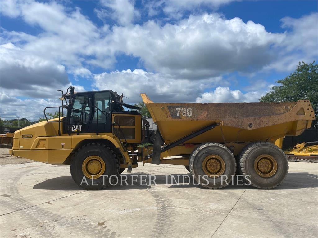 Caterpillar 730 - Midjestyrd dumper - Bygg-Och Minnutrustning ...