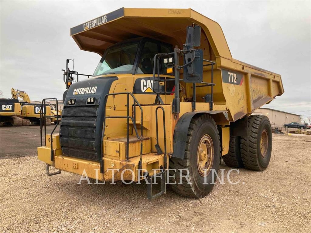 Caterpillar 772 - Camiões articulados - Equipamentos Construção ...