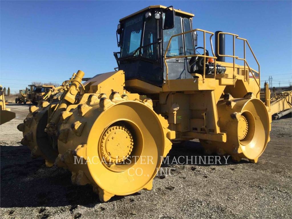 Caterpillar 826H - Soil Compactors - Construction - CATERPILLAR WORLDWIDE