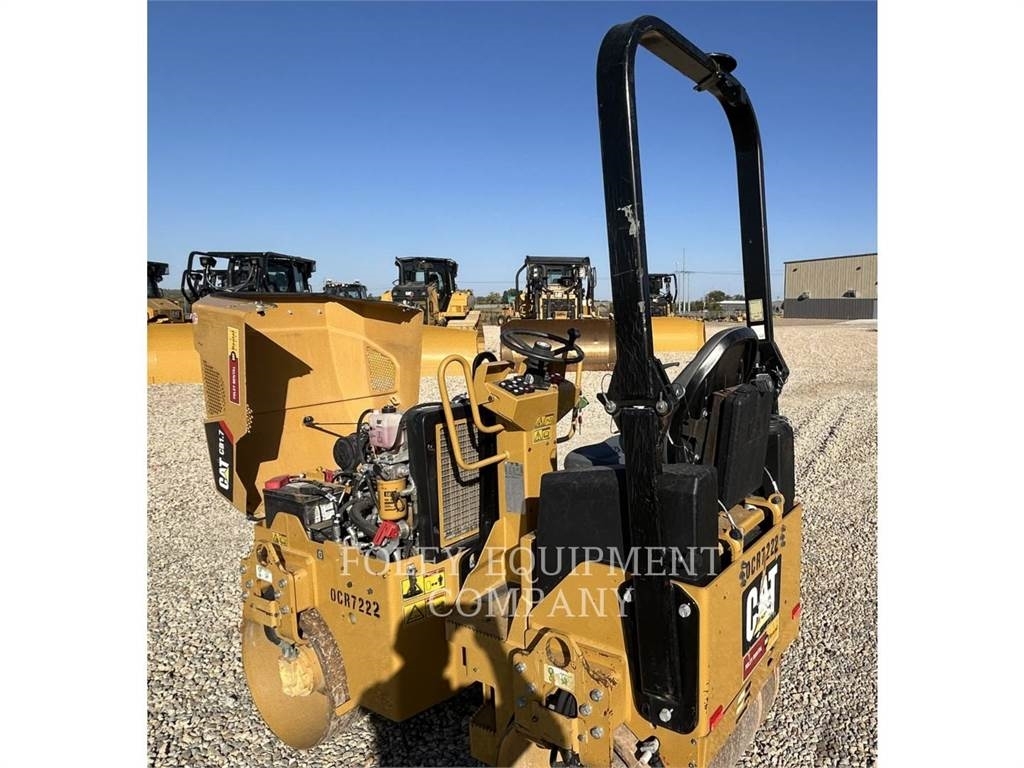 Caterpillar CB1.7-03 - ソイルコンパクター - 建設 - CATERPILLAR WORLDWIDE