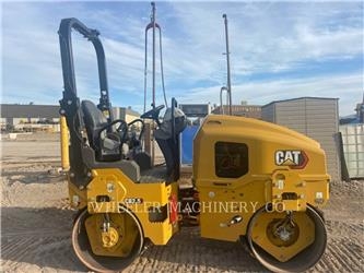Caterpillar CB2.5 - 双轮压路机 - 建筑设备 - CATERPILLAR WORLDWIDE